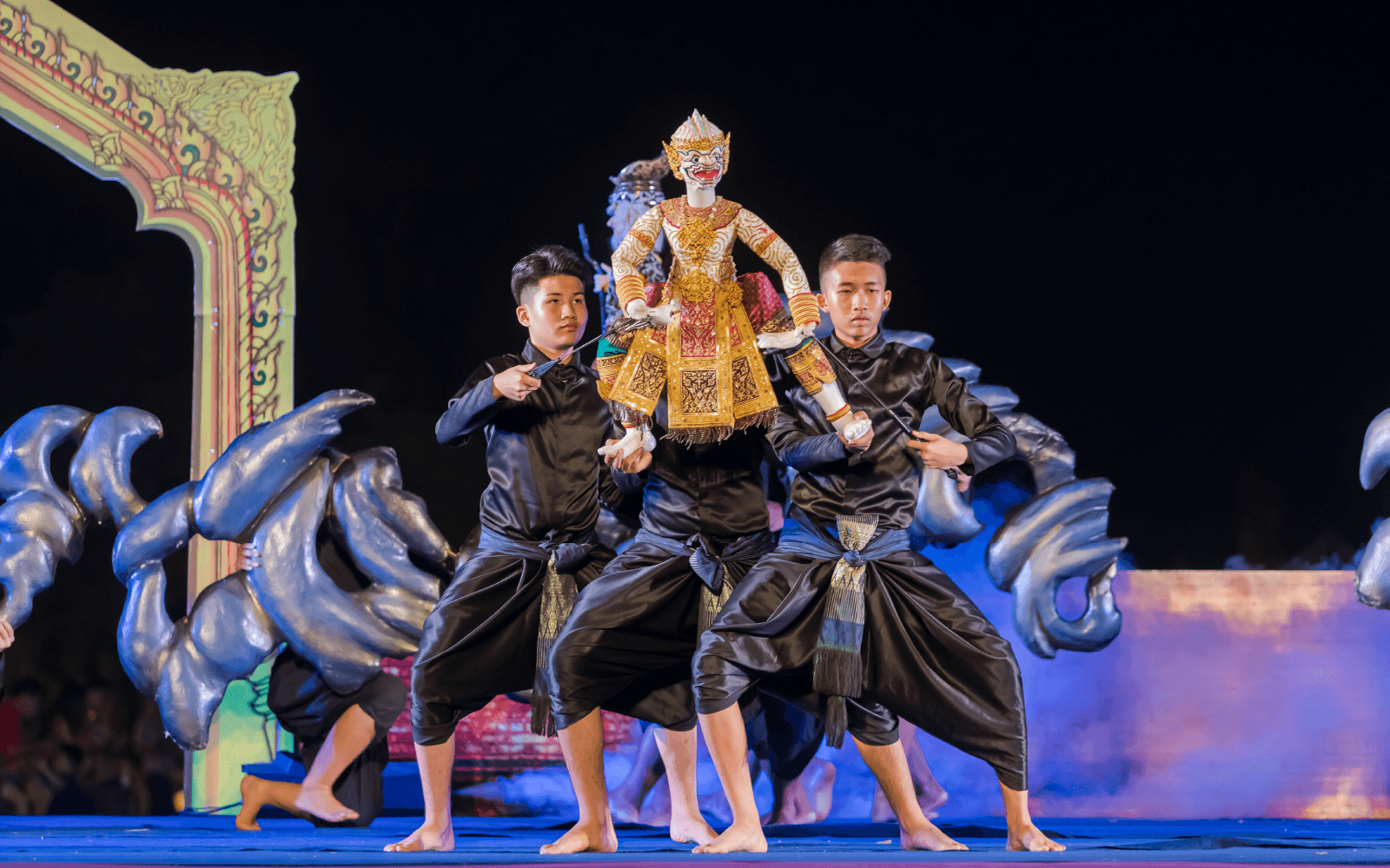 Theatrical Traditions: Thai Puppetry and Shadow Plays - ThaiCyclopedia