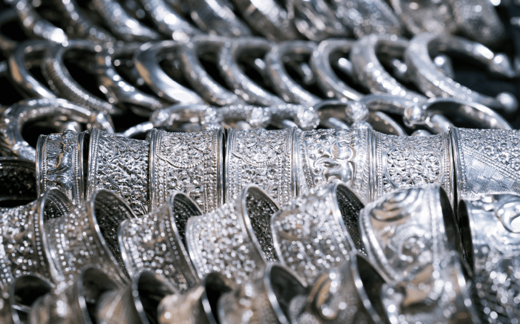 Thailand Shopping: 10 Unique & Stylish Souvenirs to Bring Home ...