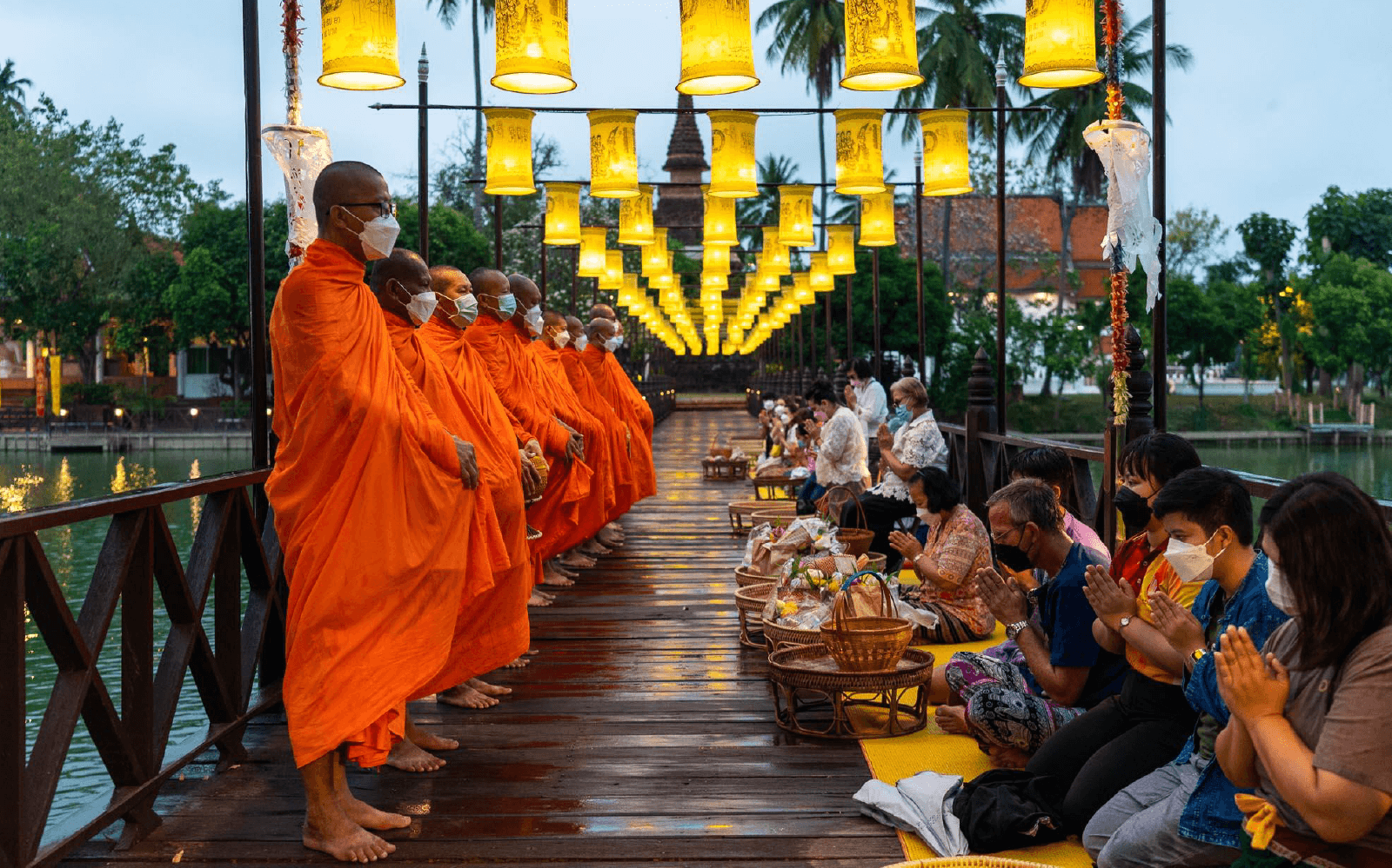 Tak Bat: The Sacred Dawn Ritual of Monk Almsgiving in Thailand ...