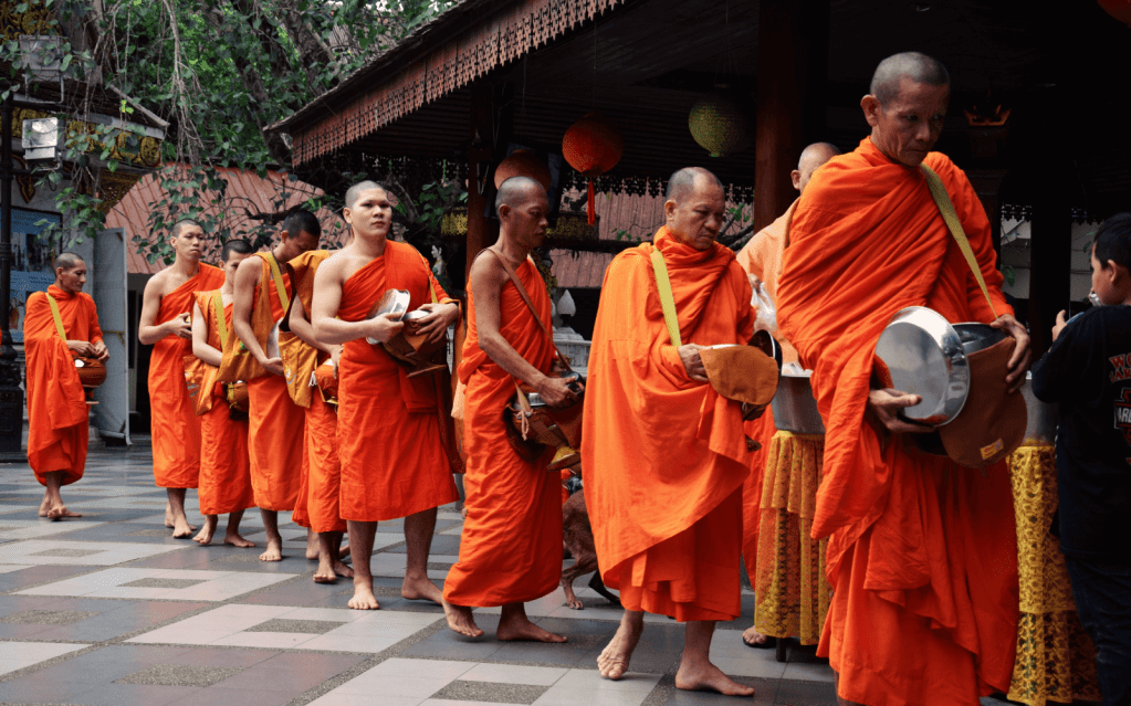 Tak Bat: The Sacred Dawn Ritual of Monk Almsgiving in Thailand ...
